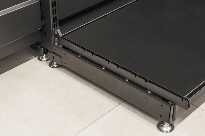 M25 - Retail Shelving for Convenience Shops and Pharmacies